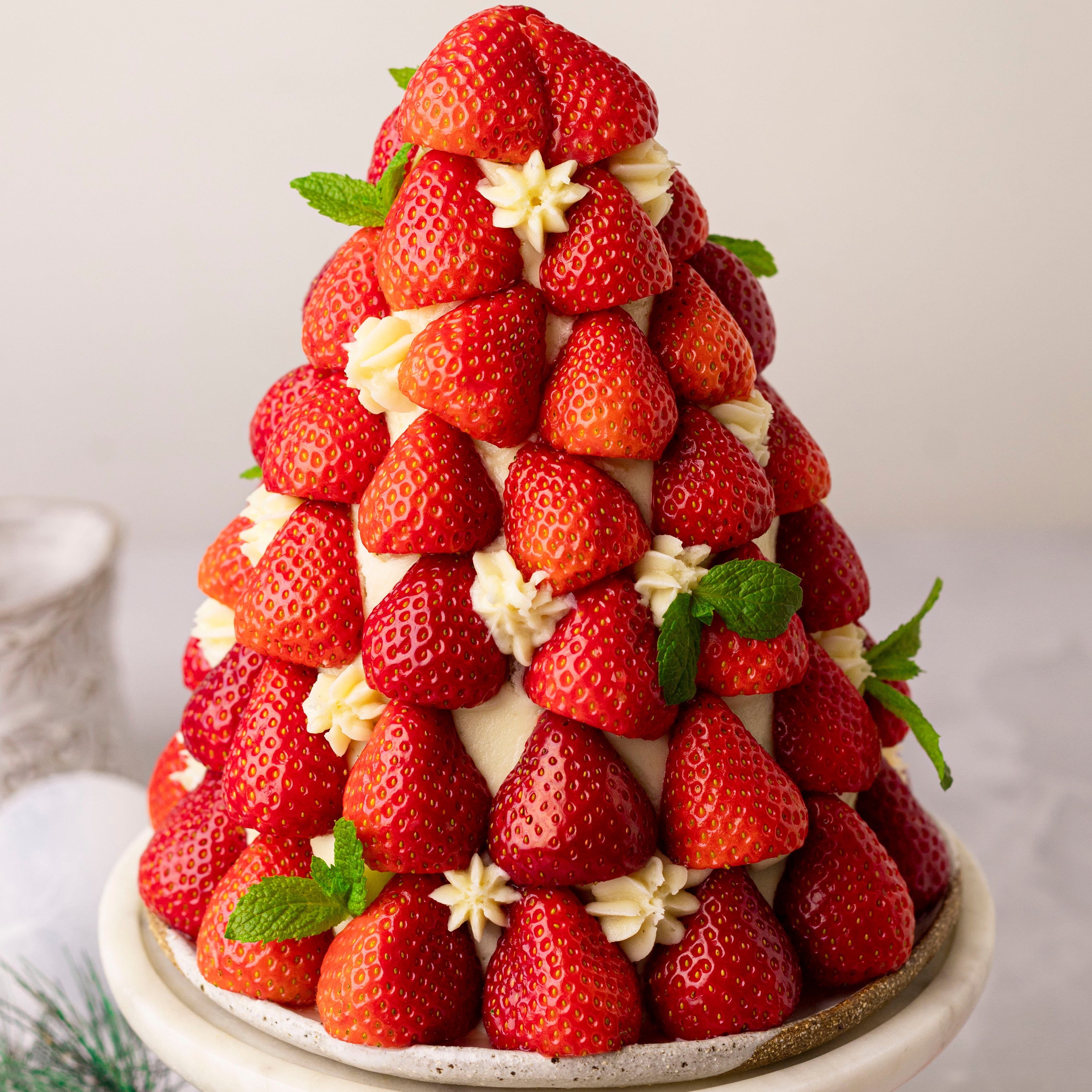 Strawberry Christmas Tree Cake – Harris Farm Markets
